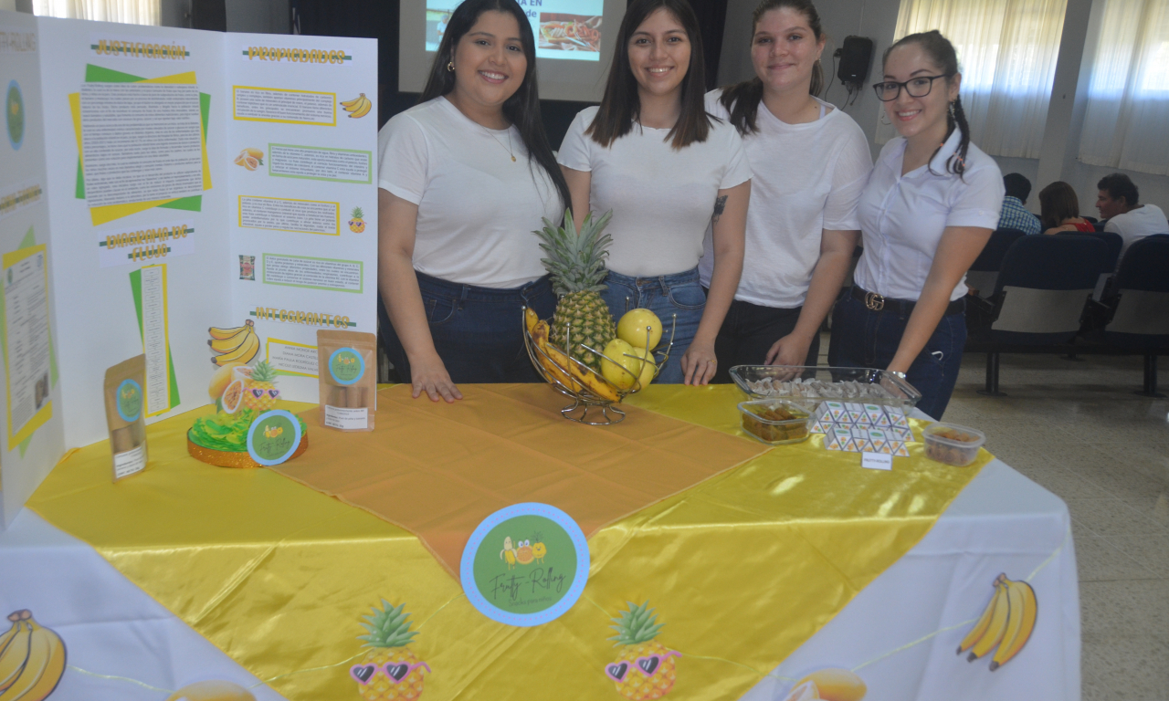 Estudiantes de la UTN crean ricos y saludables snacks | CRHoy.com