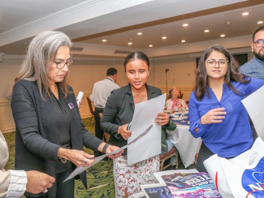 Sandra Cauffman a jóvenes becadas: “en sus labios no debe existir el no ...