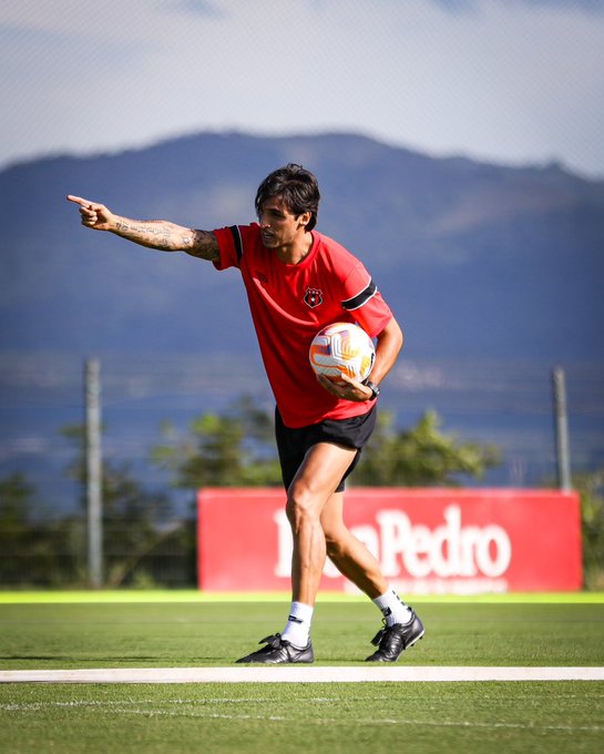 Bryan Ruiz se sentará al lado de Guima en la LDA: Esta será su función ...