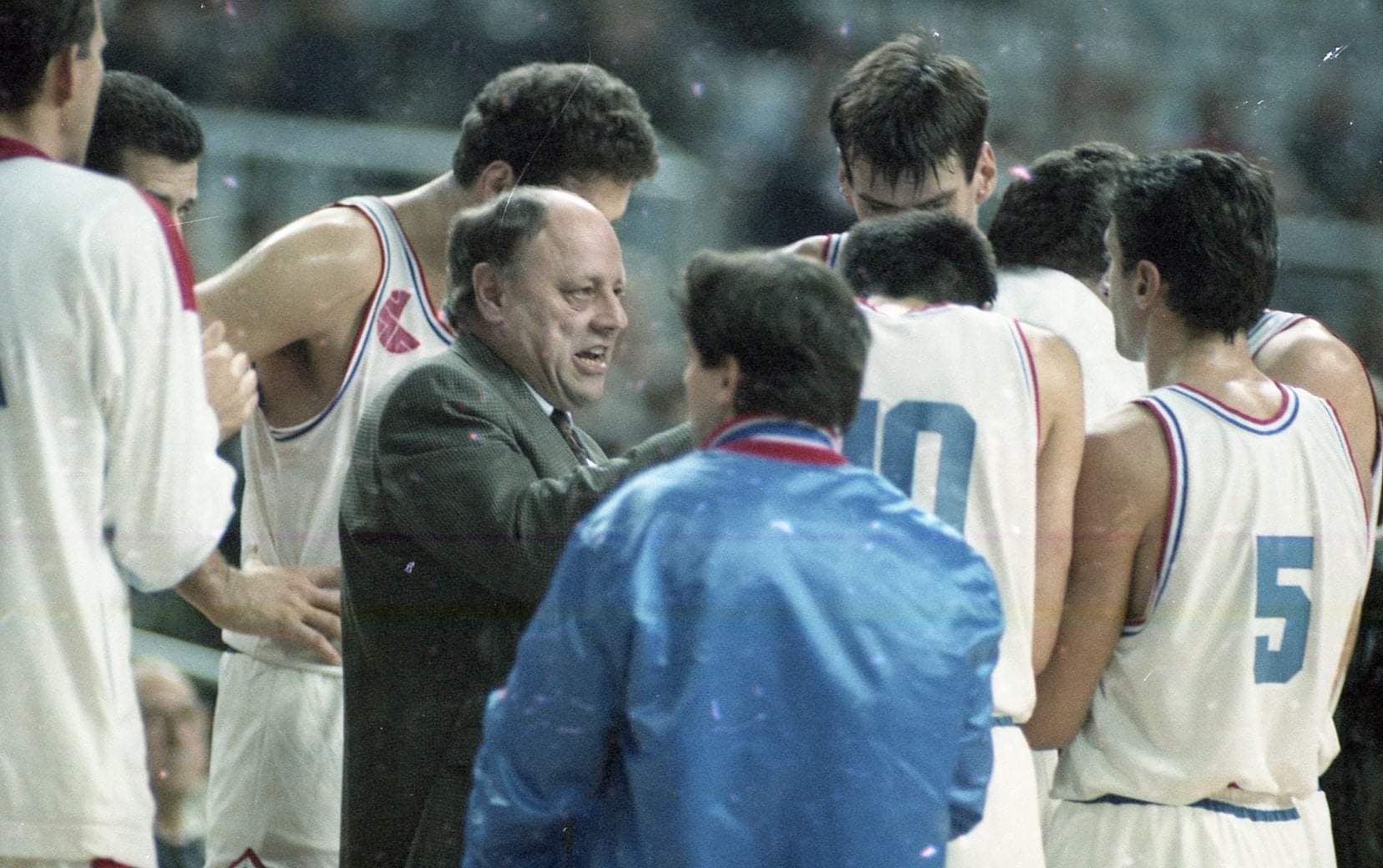 Muere legendario técnico de baloncesto | CRHoy.com