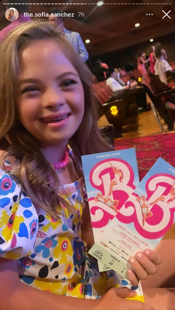 (FOTOS) Sofía Sanchez lució un vestido inspirado en la Barbie con ...