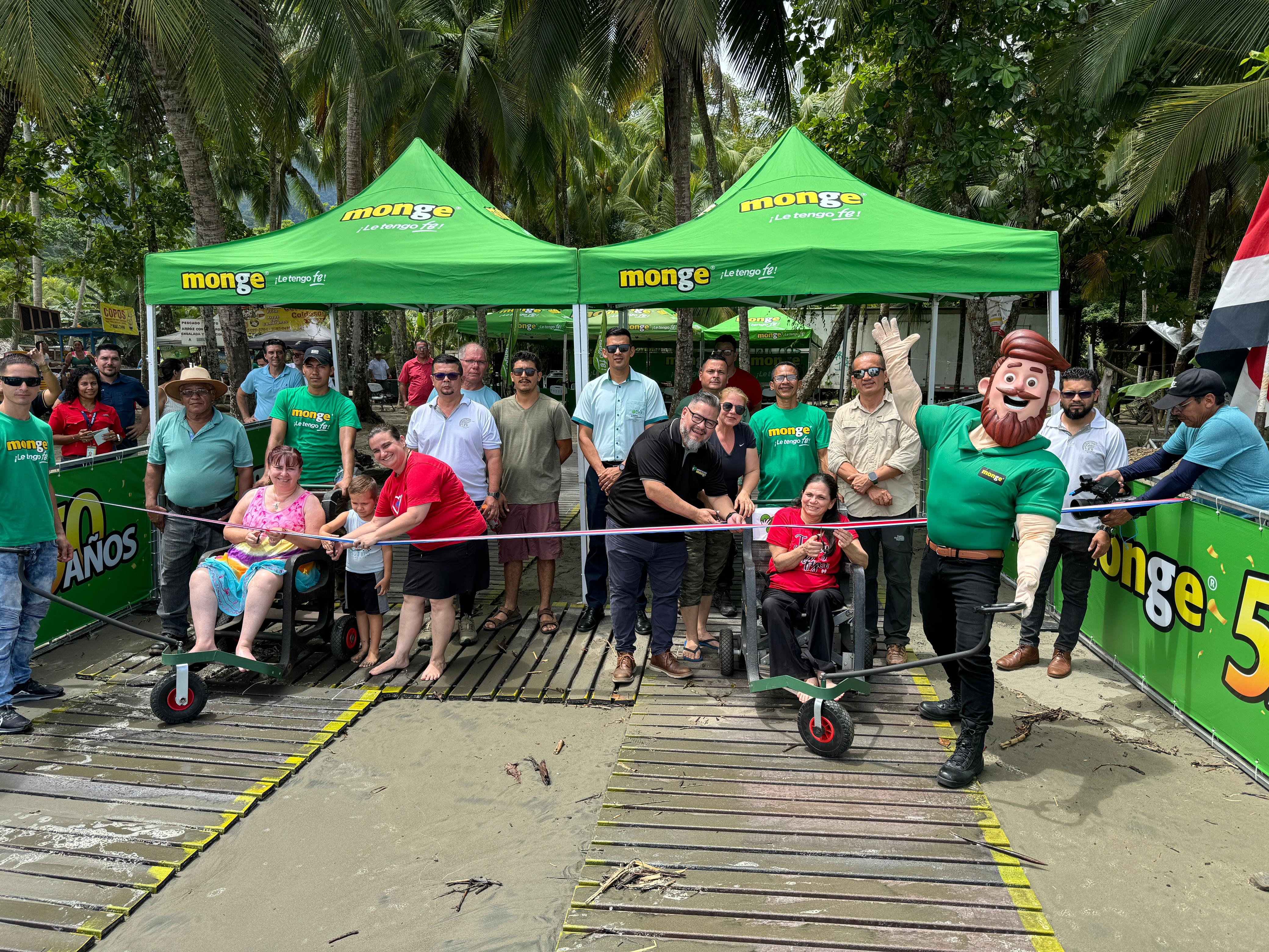 Playa Ventanas en Osa se convierte en playa accesible | CRHoy.com