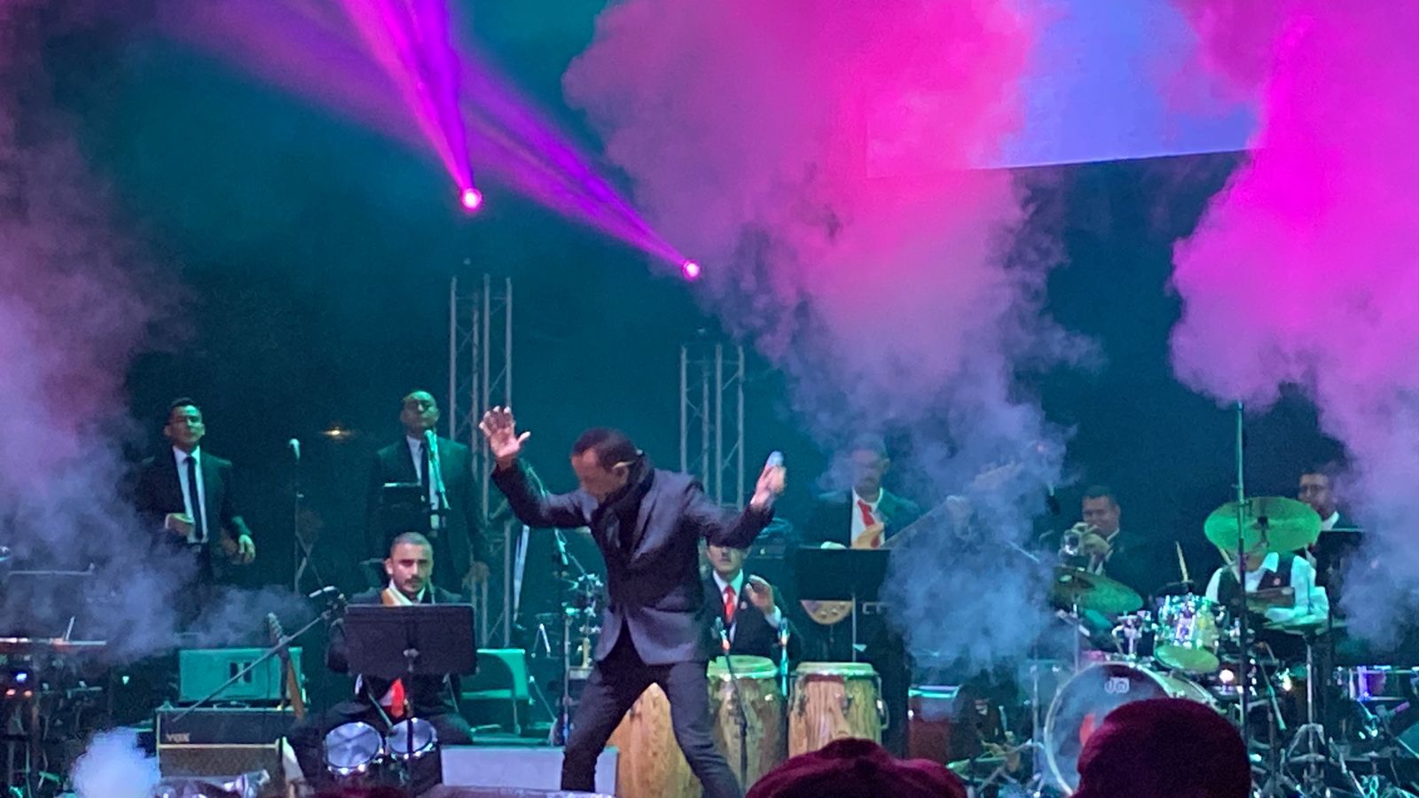 Fotos y videos: Jon Secada puso a recordar a sus seguidores ticos en ...
