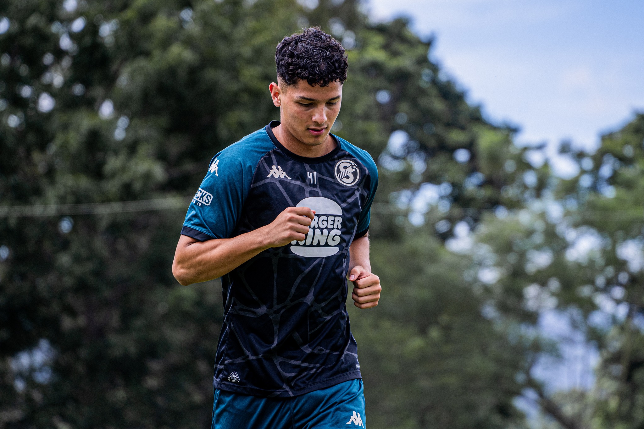 Warren Madrigal está de vuelta: será suplente este domingo | CR Hoy
